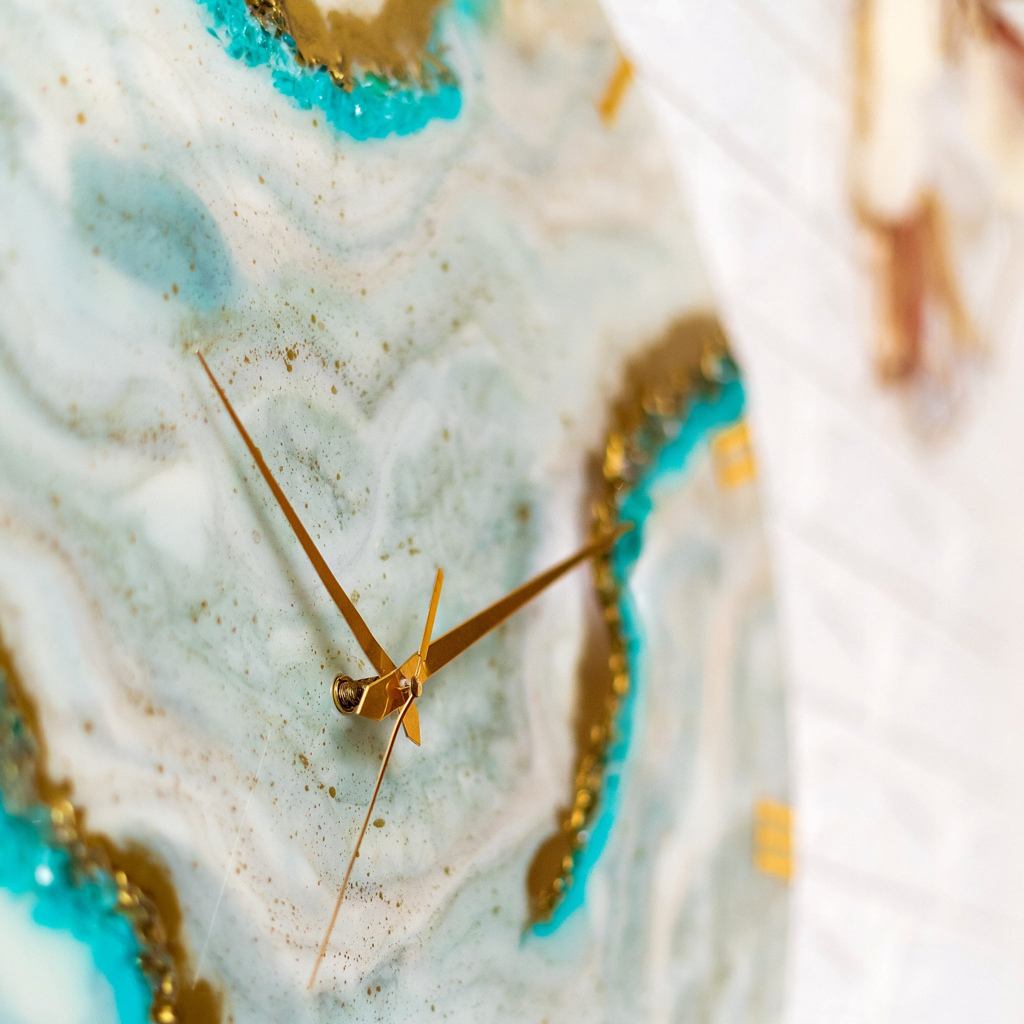 Oasis Clock Large By Novo Magic